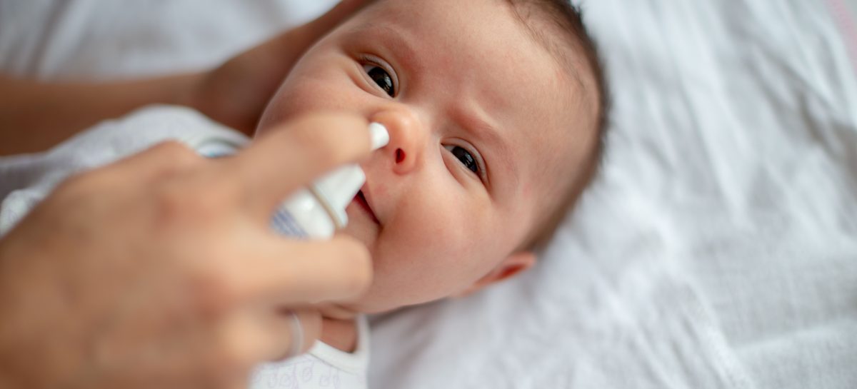 Un spray nazal obișnuit poate reduce semnificativ sforăitul și ...